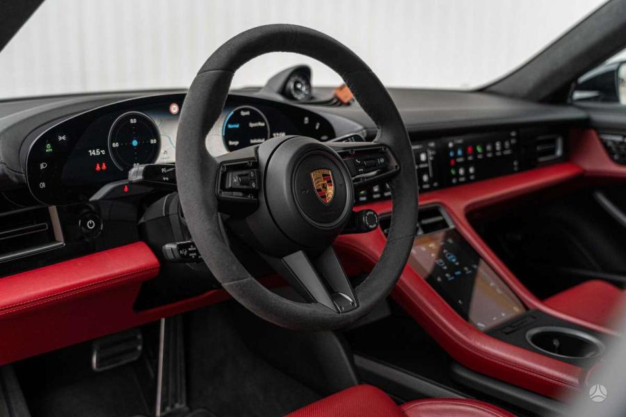 Melns Porsche Taycan 2020 Viļņa, ar dzinēja tilpumu 0.00 L un nobraukumu 98 tūkst. km par 54990 €, foto 5 vietnē AUTOMOTO.COM.LV