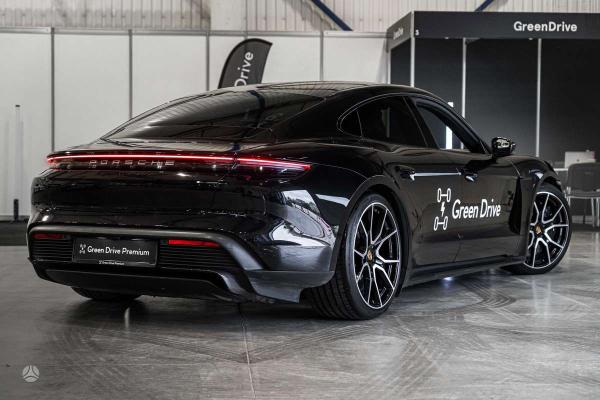 Порше Тайкан 2020 в Вильнюс на AUTOMOTO.COM.LV Черный Порше Тайкан 2020 в Вильнюс, объемом двигателя 0.00 л и пробегом 98 тыс. км за 54990 €, фото 9 на AUTOMOTO.COM.LV