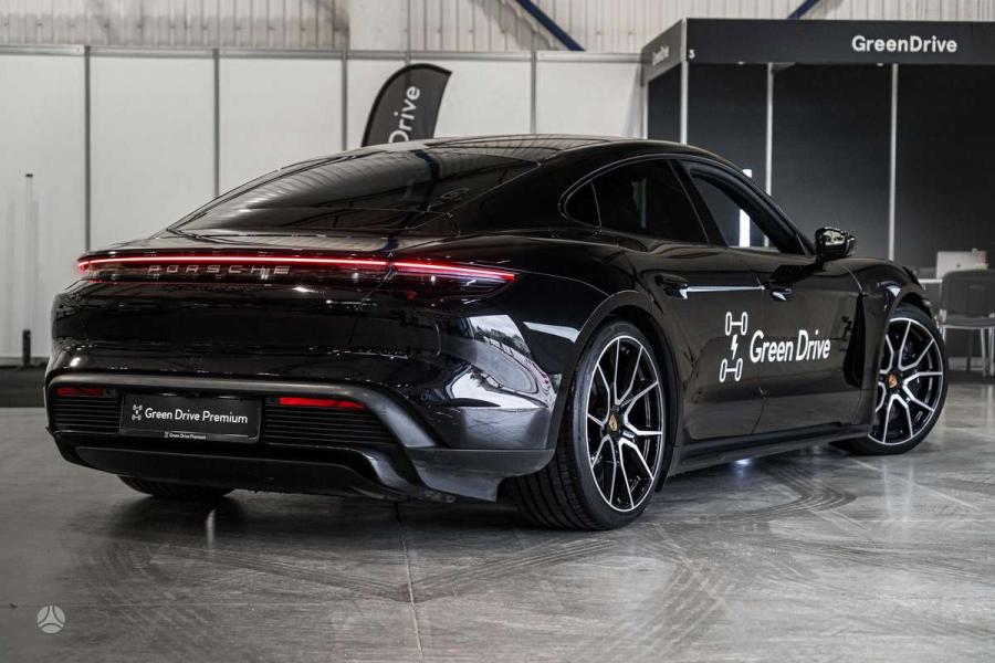Melns Porsche Taycan 2020 Viļņa, ar dzinēja tilpumu 0.00 L un nobraukumu 98 tūkst. km par 54990 €, foto 9 vietnē AUTOMOTO.COM.LV
