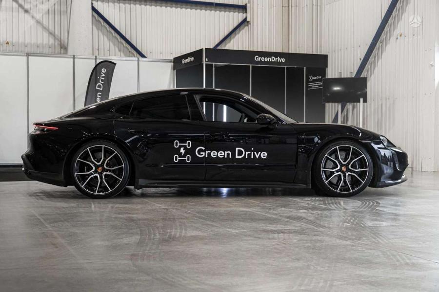 Melns Porsche Taycan 2020 Viļņa, ar dzinēja tilpumu 0.00 L un nobraukumu 98 tūkst. km par 54990 €, foto 10 vietnē AUTOMOTO.COM.LV