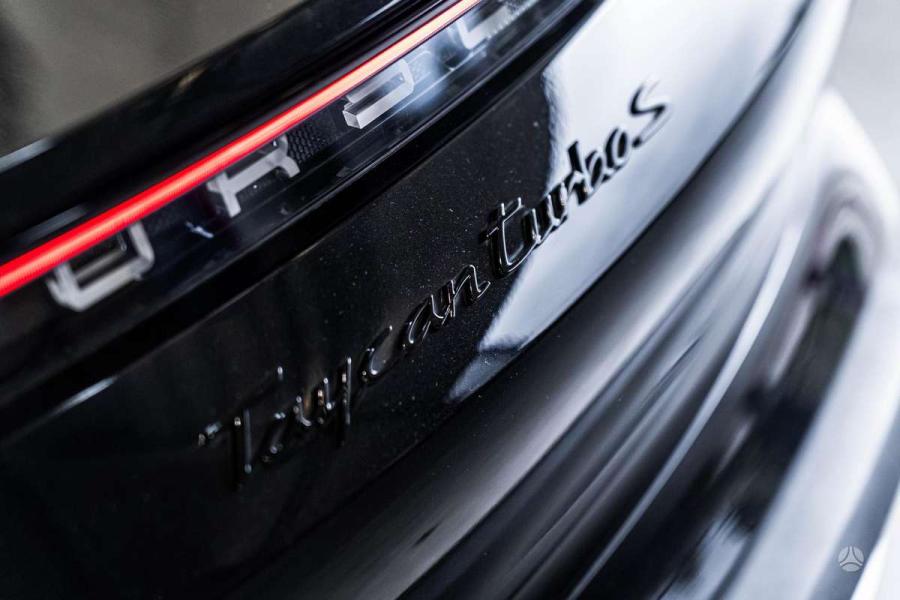 Melns Porsche Taycan 2020 Viļņa, ar dzinēja tilpumu 0.00 L un nobraukumu 98 tūkst. km par 54990 €, foto 14 vietnē AUTOMOTO.COM.LV