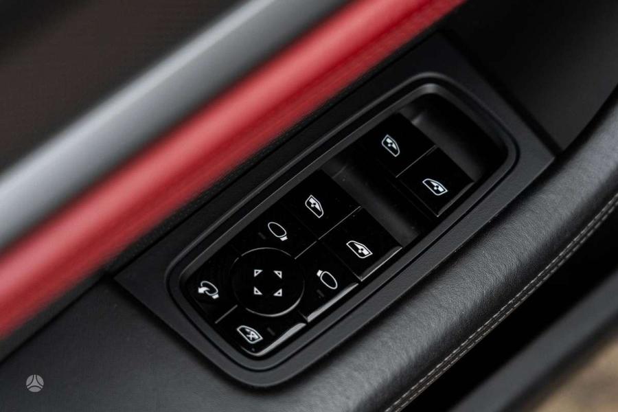 Melns Porsche Taycan 2020 Viļņa, ar dzinēja tilpumu 0.00 L un nobraukumu 98 tūkst. km par 54990 €, foto 29 vietnē AUTOMOTO.COM.LV