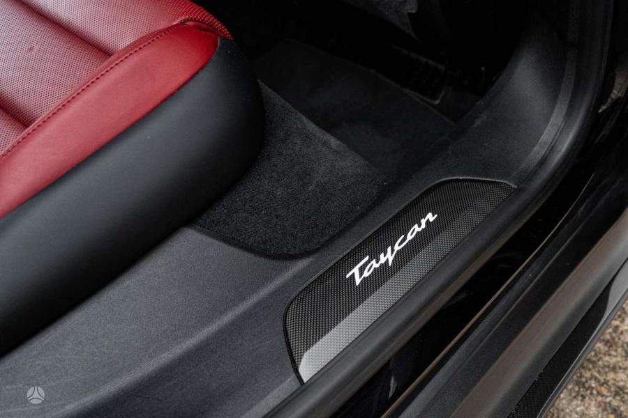 Melns Porsche Taycan 2020 Viļņa, ar dzinēja tilpumu 0.00 L un nobraukumu 98 tūkst. km par 54990 €, foto 32 vietnē AUTOMOTO.COM.LV