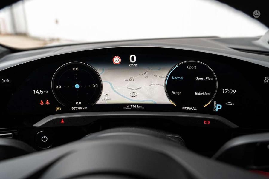 Melns Porsche Taycan 2020 Viļņa, ar dzinēja tilpumu 0.00 L un nobraukumu 98 tūkst. km par 54990 €, foto 35 vietnē AUTOMOTO.COM.LV
