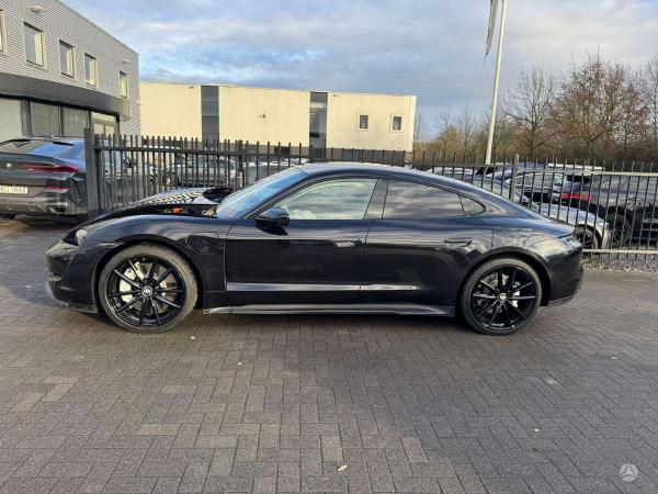 Black Porsche Taycan 2022 in Kaunas, with an engine capacity of 0.00 L and mileage of 79 thousand km for 34890 €, photo 10 on AUTOMOTO.COM.LV