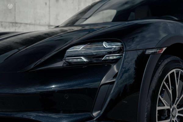 Melns Porsche Taycan 2023 Viļņa, ar dzinēja tilpumu 0.00 L un nobraukumu 34 tūkst. km par 67900 €, foto 7 vietnē AUTOMOTO.COM.LV