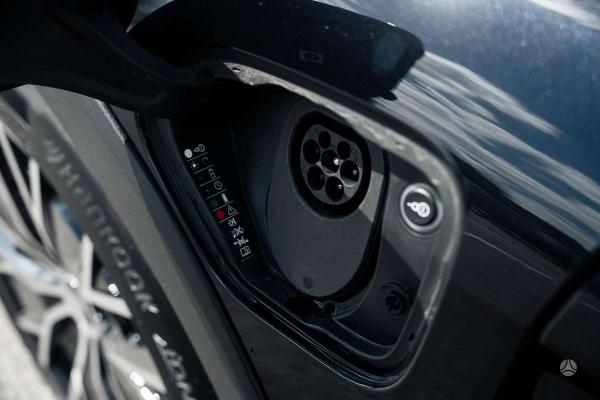 Melns Porsche Taycan 2023 Viļņa, ar dzinēja tilpumu 0.00 L un nobraukumu 34 tūkst. km par 67900 €, foto 9 vietnē AUTOMOTO.COM.LV