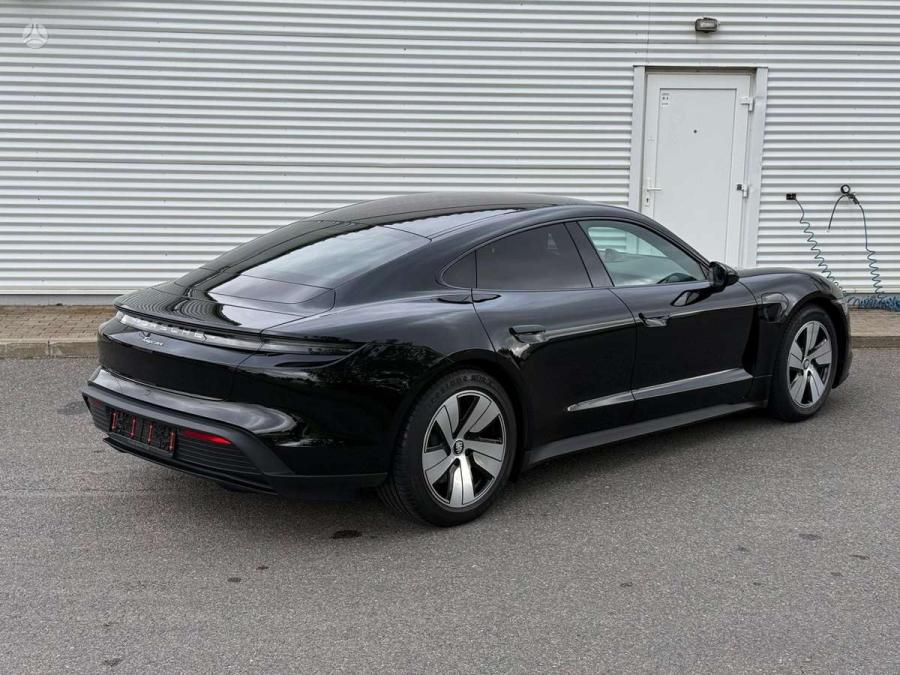 Black Porsche Taycan 2023 in Vilnius, with an engine capacity of 0.00 L and mileage of 57 thousand km for 62890 €, photo 4 on AUTOMOTO.COM.LV