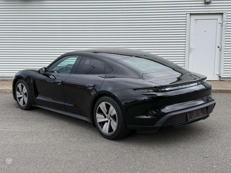 Black Porsche Taycan 2023 in Vilnius, with an engine capacity of 0.00 L and mileage of 57 thousand km for 62890 €, photo 5 on AUTOMOTO.COM.LV