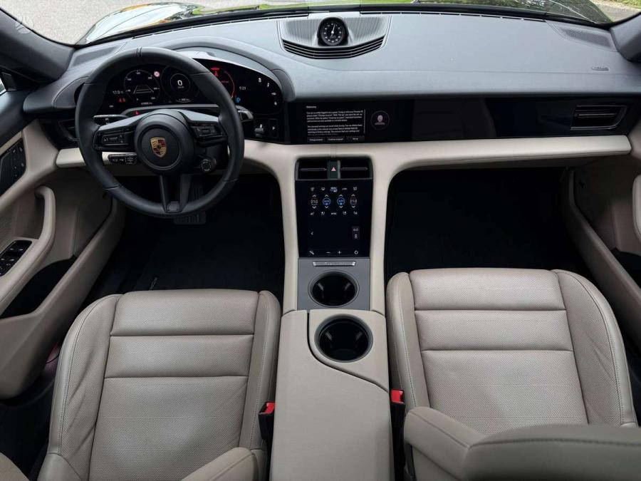 Black Porsche Taycan 2023 in Vilnius, with an engine capacity of 0.00 L and mileage of 57 thousand km for 62890 €, photo 7 on AUTOMOTO.COM.LV