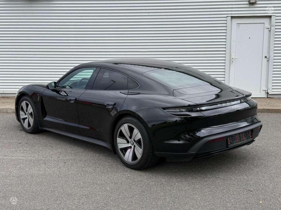 Black Porsche Taycan 2023 in Vilnius, with an engine capacity of 0.00 L and mileage of 57 thousand km for 62900 €, photo 5 on AUTOMOTO.COM.LV
