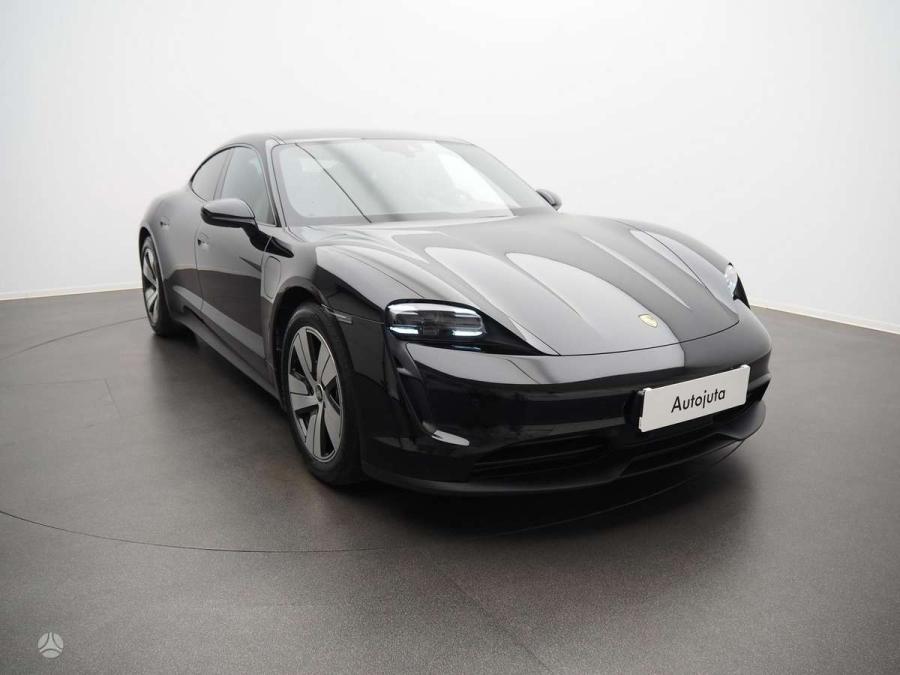Melns Porsche Taycan 2023 Viļņa, ar dzinēja tilpumu 0.00 L un nobraukumu 59 tūkst. km par 62500 €, foto 4 vietnē AUTOMOTO.COM.LV