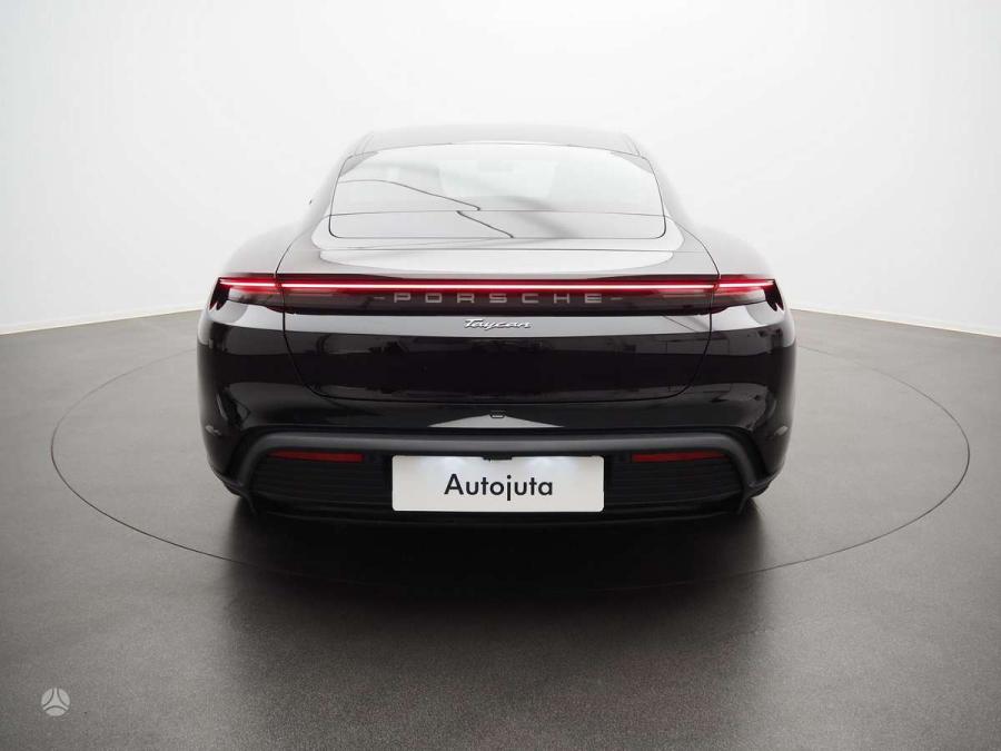 Melns Porsche Taycan 2023 Viļņa, ar dzinēja tilpumu 0.00 L un nobraukumu 59 tūkst. km par 62500 €, foto 6 vietnē AUTOMOTO.COM.LV