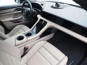 Melns Porsche Taycan 2023 Viļņa, ar dzinēja tilpumu 0.00 L un nobraukumu 59 tūkst. km par 62500 €, foto 14 vietnē AUTOMOTO.COM.LV