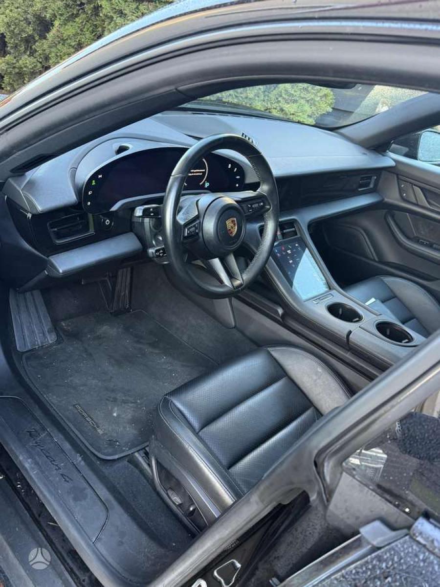 Melns Porsche Taycan 2021 Kauņa, ar dzinēja tilpumu 0.00 L un nobraukumu 62 tūkst. km par 42900 €, foto 17 vietnē AUTOMOTO.COM.LV