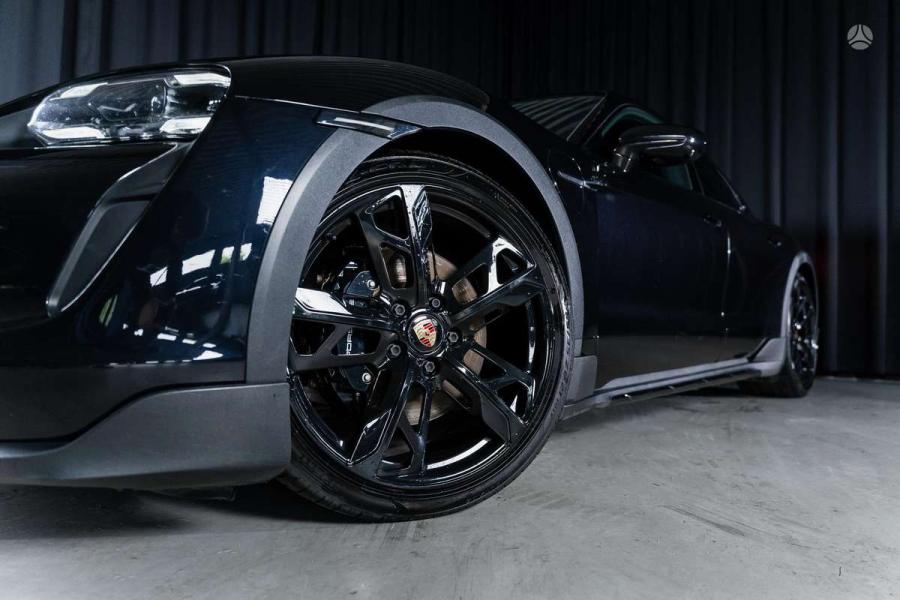 Melns Porsche Taycan 2021 Viļņa, ar dzinēja tilpumu 0.00 L un nobraukumu 84 tūkst. km par 64999 €, foto 10 vietnē AUTOMOTO.COM.LV