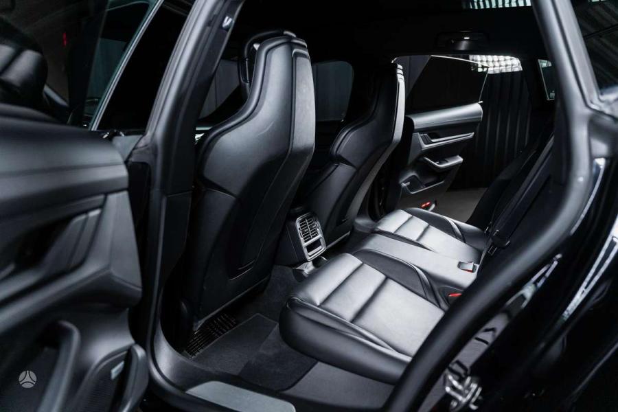 Melns Porsche Taycan 2021 Viļņa, ar dzinēja tilpumu 0.00 L un nobraukumu 84 tūkst. km par 64999 €, foto 33 vietnē AUTOMOTO.COM.LV