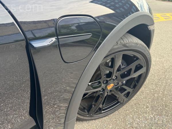 Melns Porsche Taycan 2021 Rīga, ar dzinēja tilpumu 0.00 L un nobraukumu 106 tūkst. km par 52800 €, foto 4 vietnē AUTOMOTO.COM.LV