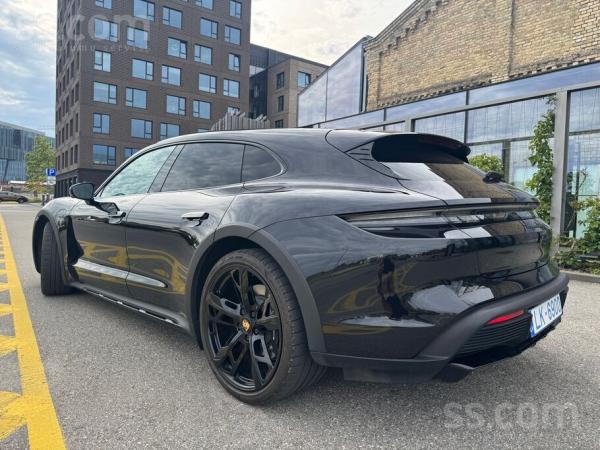 Melns Porsche Taycan 2021 Rīga, ar dzinēja tilpumu 0.00 L un nobraukumu 106 tūkst. km par 52800 €, foto 6 vietnē AUTOMOTO.COM.LV