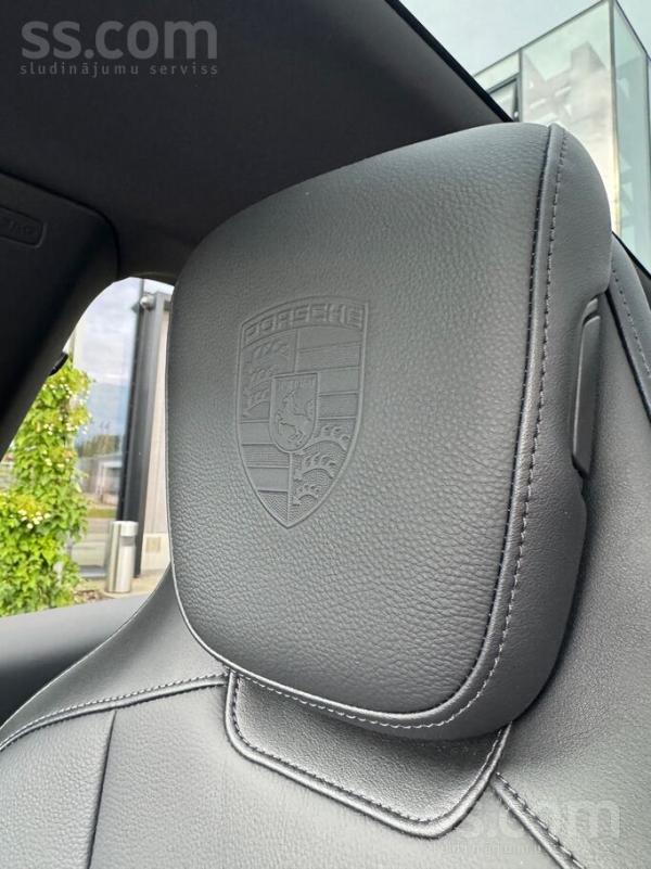 Melns Porsche Taycan 2021 Rīga, ar dzinēja tilpumu 0.00 L un nobraukumu 106 tūkst. km par 52800 €, foto 11 vietnē AUTOMOTO.COM.LV
