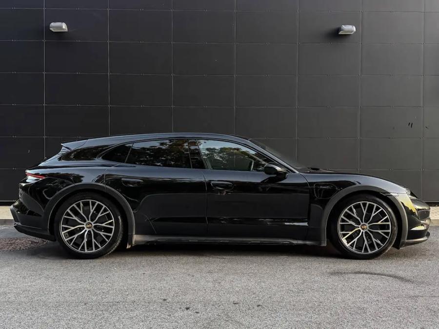 Melns Porsche Taycan 2022 Jelgava, ar dzinēja tilpumu 0.00 L un nobraukumu 88 tūkst. km par 68700 €, foto 8 vietnē AUTOMOTO.COM.LV