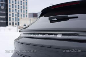 Черный Порше Тайкан 2022 в Таллин, объемом двигателя 0.00 л и пробегом 52 тыс. км за 85000 €, фото 7 на AUTOMOTO.COM.LV