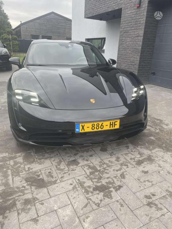 Melns Porsche Taycan 2022 Kauņa, ar dzinēja tilpumu 0.00 L un nobraukumu 66 tūkst. km par 56500 €, foto 3 vietnē AUTOMOTO.COM.LV