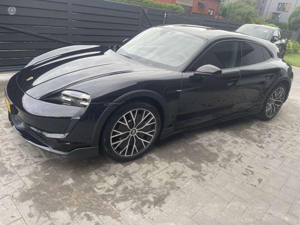Melns Porsche Taycan 2022 Kauņa, ar dzinēja tilpumu 0.00 L un nobraukumu 66 tūkst. km par 56500 €, foto 4 vietnē AUTOMOTO.COM.LV