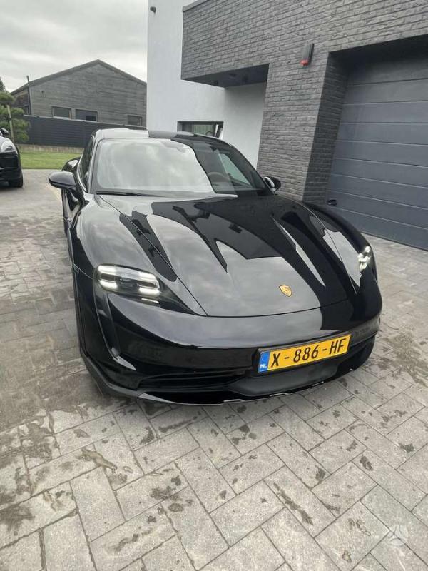 Melns Porsche Taycan 2022 Kauņa, ar dzinēja tilpumu 0.00 L un nobraukumu 66 tūkst. km par 56500 €, foto 6 vietnē AUTOMOTO.COM.LV