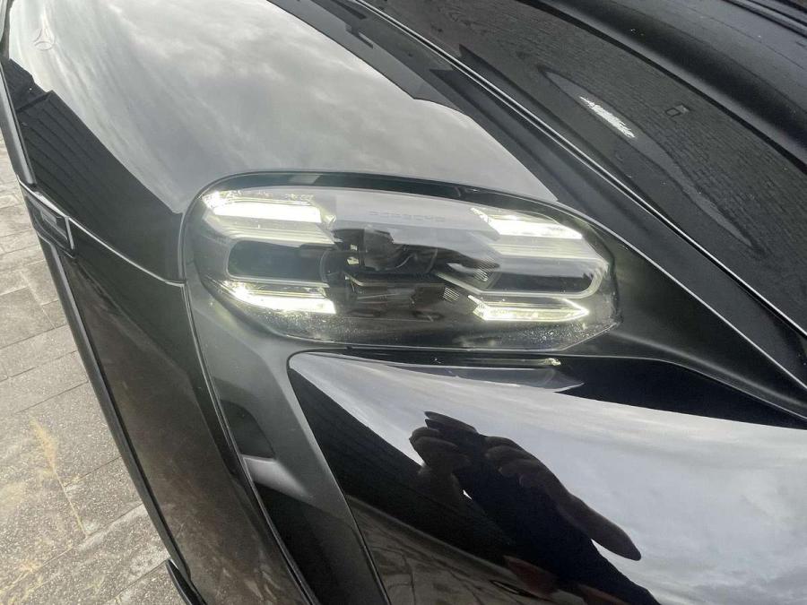 Black Porsche Taycan 2022 in Kaunas, with an engine capacity of 0.00 L and mileage of 66 thousand km for 56500 €, photo 9 on AUTOMOTO.COM.LV