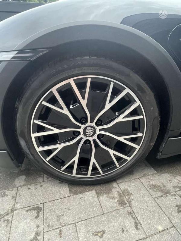 Melns Porsche Taycan 2022 Kauņa, ar dzinēja tilpumu 0.00 L un nobraukumu 66 tūkst. km par 56500 €, foto 10 vietnē AUTOMOTO.COM.LV