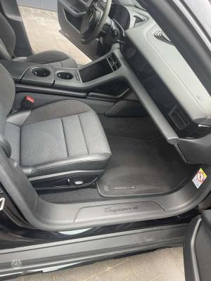 Black Porsche Taycan 2022 in Kaunas, with an engine capacity of 0.00 L and mileage of 66 thousand km for 56500 €, photo 14 on AUTOMOTO.COM.LV