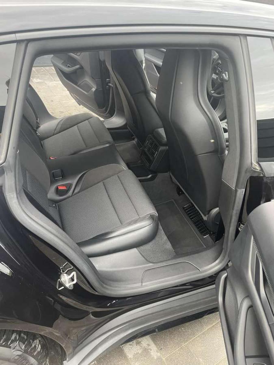 Black Porsche Taycan 2022 in Kaunas, with an engine capacity of 0.00 L and mileage of 66 thousand km for 56500 €, photo 15 on AUTOMOTO.COM.LV