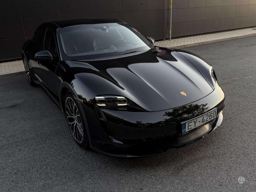 Black Porsche Taycan 2022 in Siauliai, with an engine capacity of 0.00 L and mileage of 74 thousand km for 67900 €, photo 5 on AUTOMOTO.COM.LV