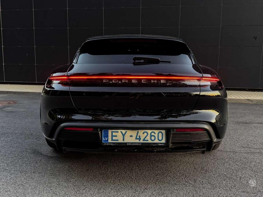 Black Porsche Taycan 2022 in Siauliai, with an engine capacity of 0.00 L and mileage of 74 thousand km for 67900 €, photo 14 on AUTOMOTO.COM.LV