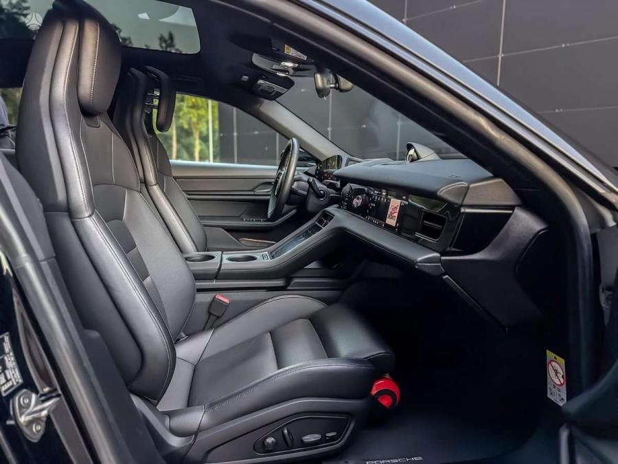 Black Porsche Taycan 2022 in Siauliai, with an engine capacity of 0.00 L and mileage of 74 thousand km for 67900 €, photo 20 on AUTOMOTO.COM.LV