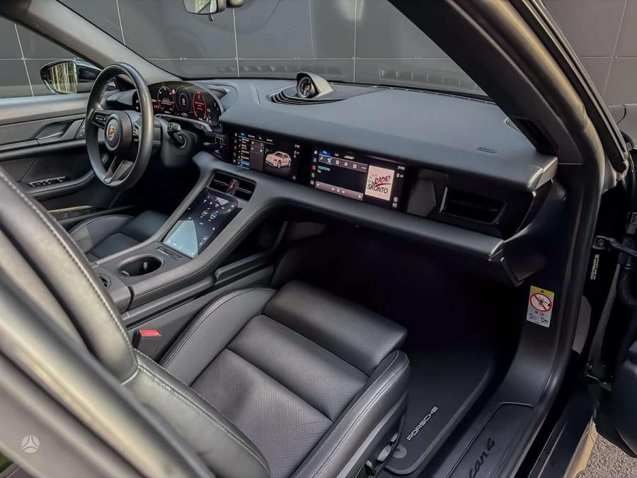 Black Porsche Taycan 2022 in Siauliai, with an engine capacity of 0.00 L and mileage of 74 thousand km for 67900 €, photo 21 on AUTOMOTO.COM.LV