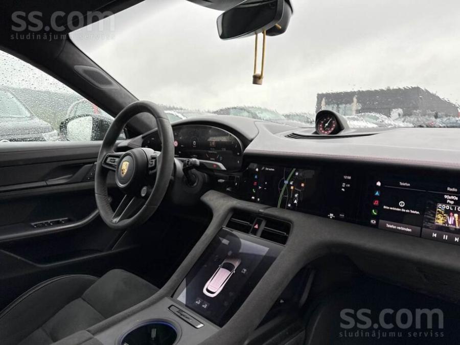 Melns Porsche Taycan 2023 Tukums, ar dzinēja tilpumu 0.00 L un nobraukumu 45 tūkst. km par 79990 €, foto 5 vietnē AUTOMOTO.COM.LV