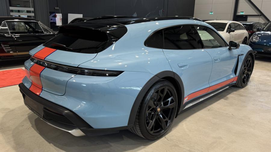Zils Porsche Taycan 2023 Rīga, ar dzinēja tilpumu 0.00 L un nobraukumu 55 tūkst. km par 69990 €, foto 4 vietnē AUTOMOTO.COM.LV