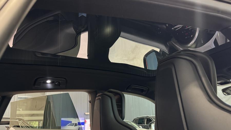 Zils Porsche Taycan 2023 Rīga, ar dzinēja tilpumu 0.00 L un nobraukumu 55 tūkst. km par 69990 €, foto 18 vietnē AUTOMOTO.COM.LV