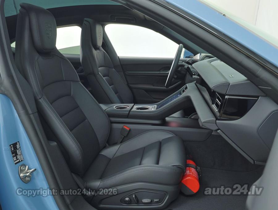 Zils Porsche Taycan 2026 Tallina, ar dzinēja tilpumu 0.00 L un nobraukumu 3 tūkst. km par 104000 €, foto 12 vietnē AUTOMOTO.COM.LV