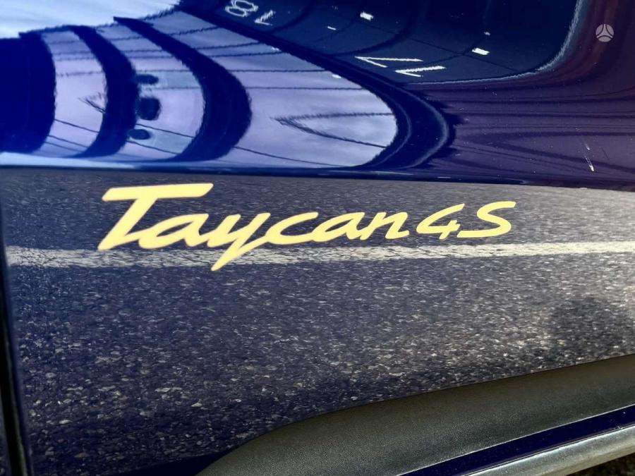 Blue Porsche Taycan 2020 in Kaunas, with an engine capacity of 0.00 L and mileage of 81 thousand km for 54000 €, photo 18 on AUTOMOTO.COM.LV