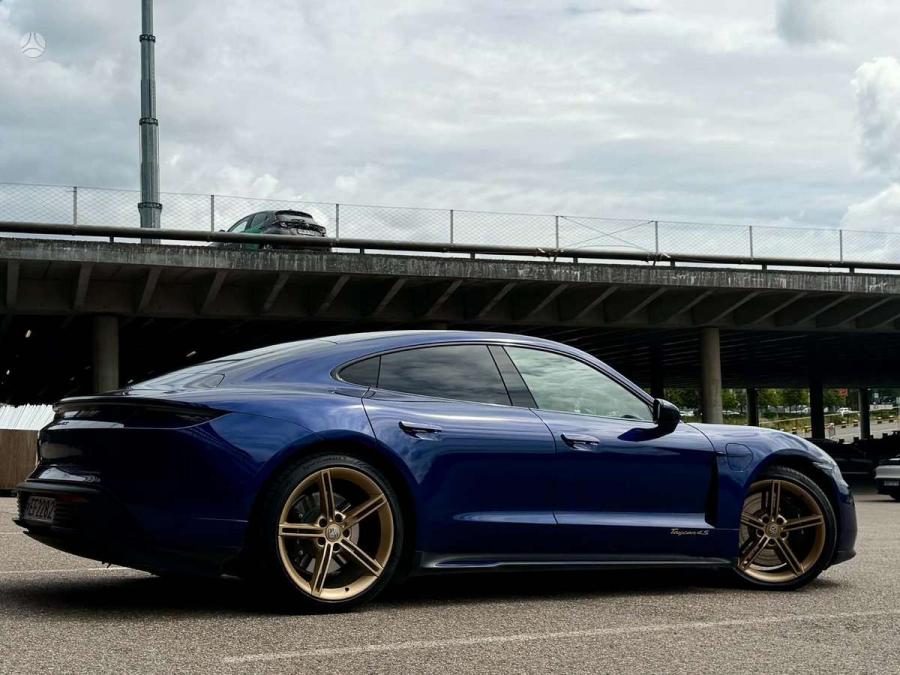 Blue Porsche Taycan 2020 in Kaunas, with an engine capacity of 0.00 L and mileage of 81 thousand km for 54000 €, photo 20 on AUTOMOTO.COM.LV
