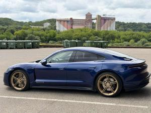 Blue Porsche Taycan 2020 in Kaunas, with an engine capacity of 0.00 L and mileage of 81 thousand km for 54000 €, photo 21 on AUTOMOTO.COM.LV