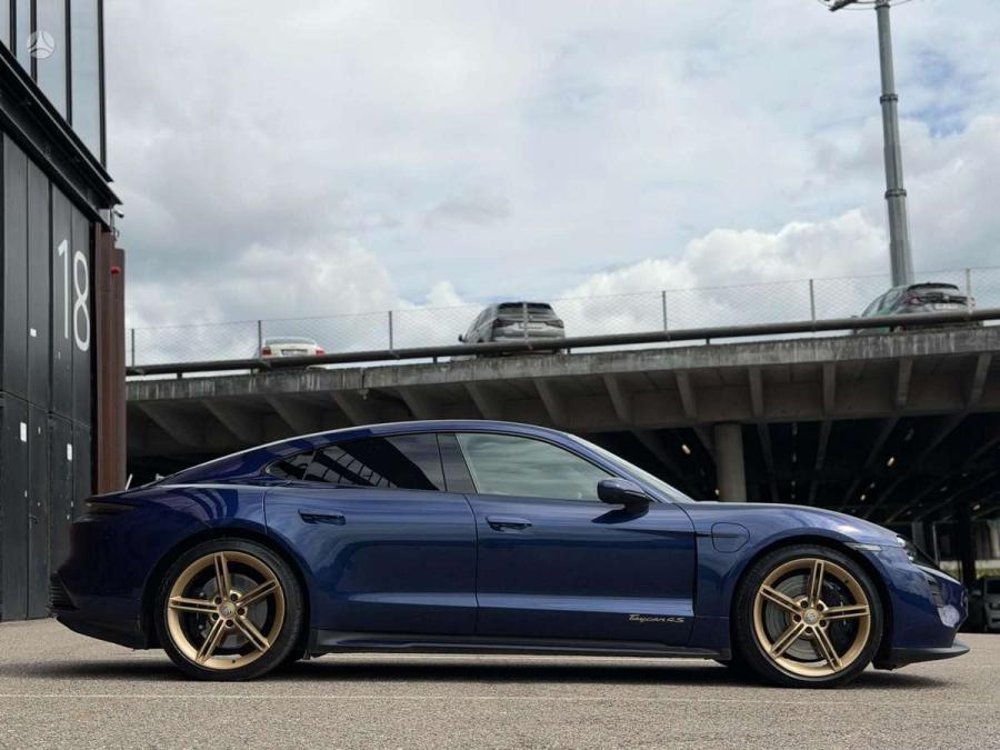 Blue Porsche Taycan 2020 in Kaunas, with an engine capacity of 0.00 L and mileage of 81 thousand km for 54000 €, photo 22 on AUTOMOTO.COM.LV