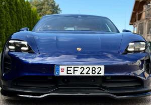Blue Porsche Taycan 2020 in Kaunas, with an engine capacity of 0.00 L and mileage of 81 thousand km for 52999 €, photo 5 on AUTOMOTO.COM.LV