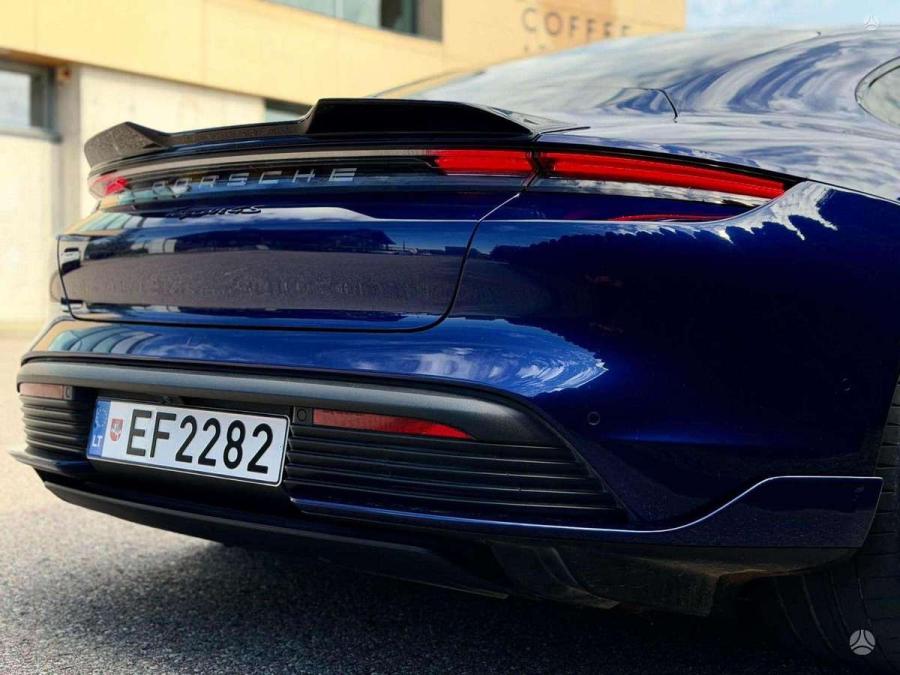 Blue Porsche Taycan 2020 in Kaunas, with an engine capacity of 0.00 L and mileage of 81 thousand km for 52999 €, photo 11 on AUTOMOTO.COM.LV