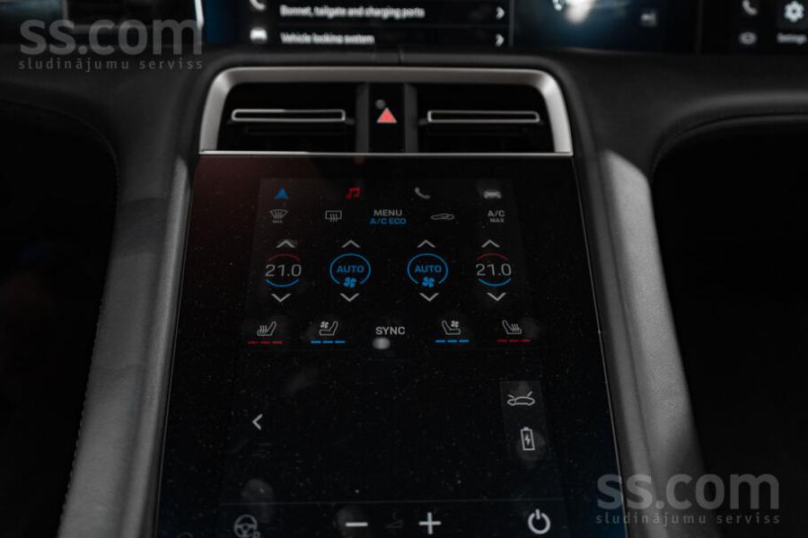 Zils Porsche Taycan 2021 Rīga, ar dzinēja tilpumu 0.00 L un nobraukumu 90 tūkst. km par 79900 €, foto 31 vietnē AUTOMOTO.COM.LV