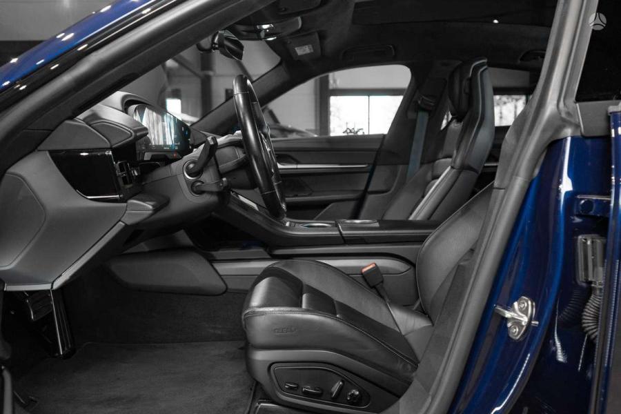 Blue Porsche Taycan 2021 in Riga, with an engine capacity of 0.00 L and mileage of 90 thousand km for 79900 €, photo 10 on AUTOMOTO.COM.LV