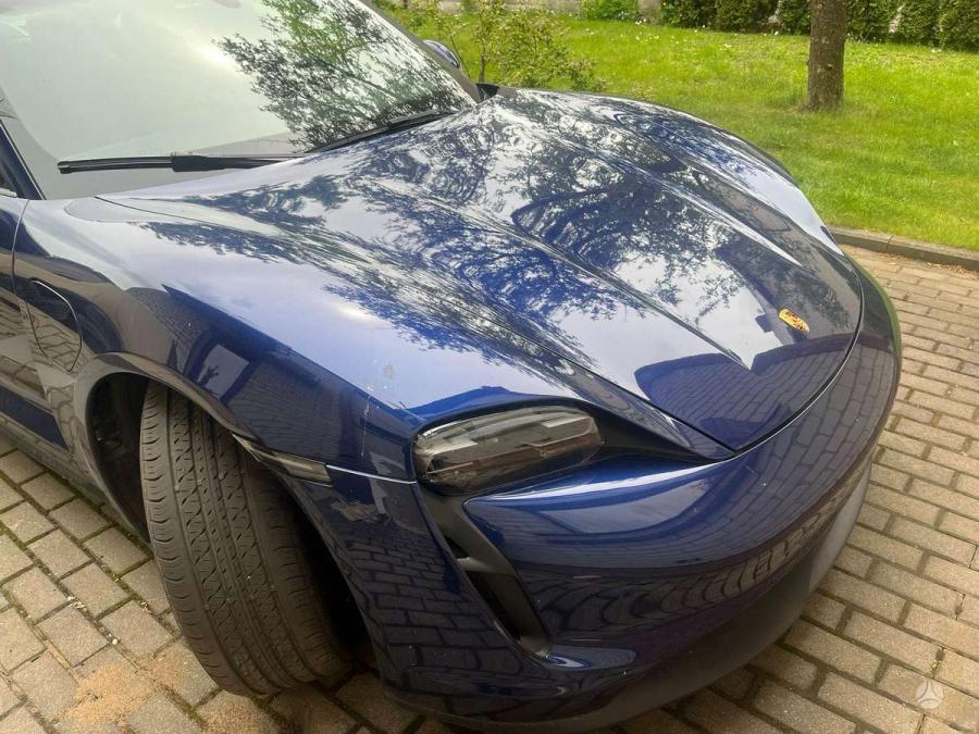 Синий Порше Тайкан 2021 в Каунас, объемом двигателя 0.00 л и пробегом 30 тыс. км за 45800 €, фото 1 на AUTOMOTO.COM.LV